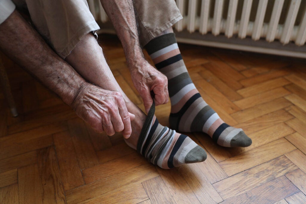 A guide to shingles on the ankle | Optum Perks