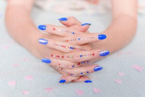 Fingernails turning blue- Causes, treatment, and more | Optum Perks